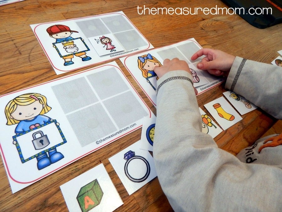 14 rhyming words sorting mats - Reach All Readers