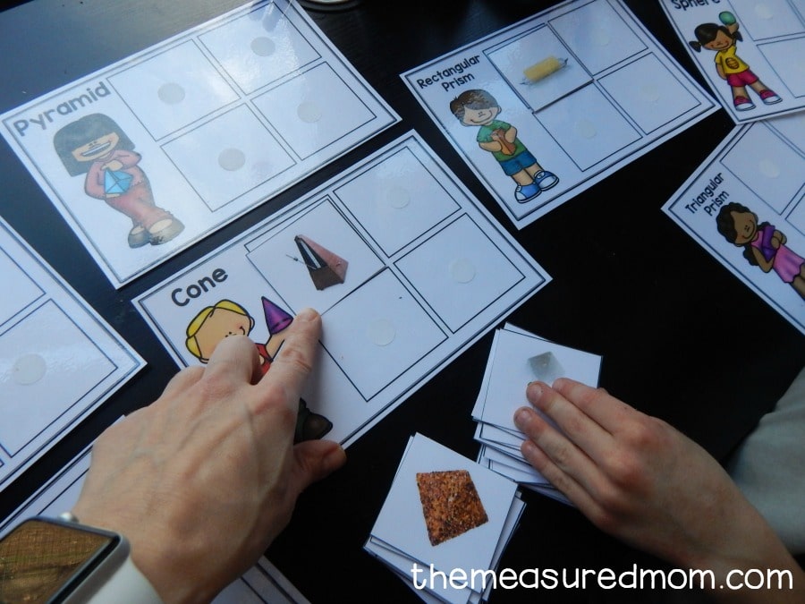 3D shape sorting mats - Reach All Readers