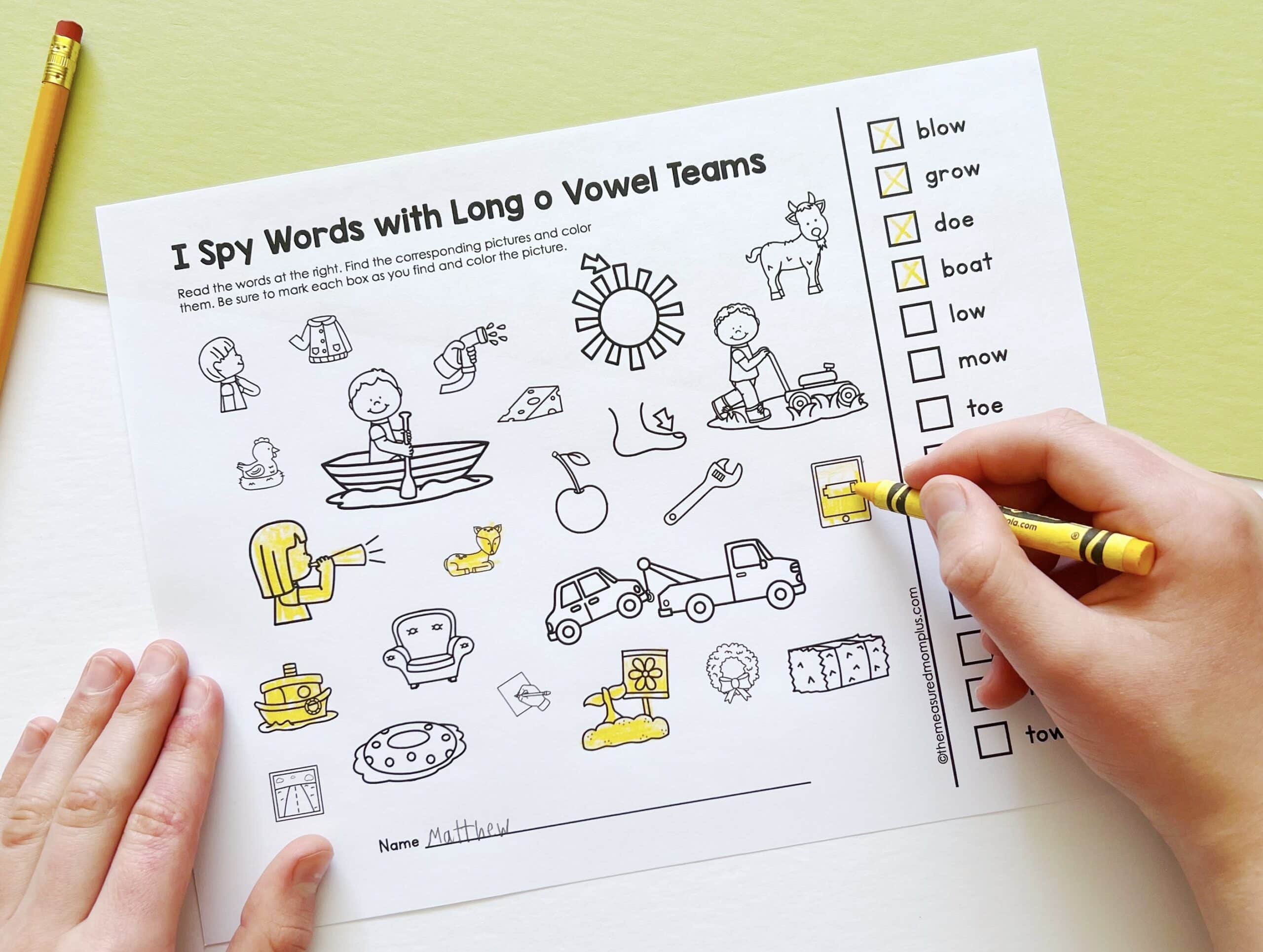 I Spy Words with Long Vowel Spellings - Reach All Readers